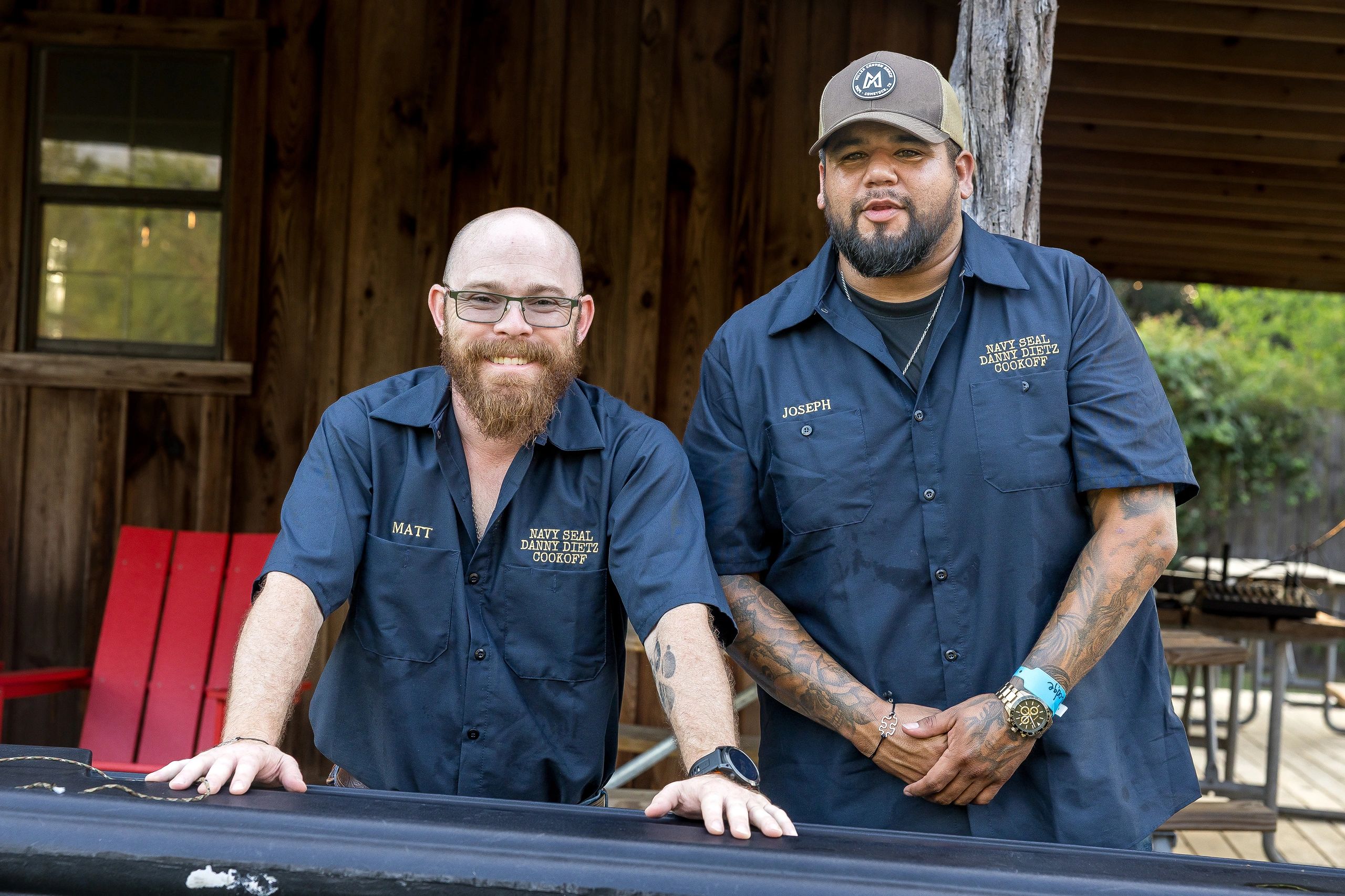 Dos Amigos Bartending